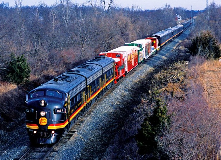 Black Beauties: Encounters with the KCS Business Train - Passenger Train Journal